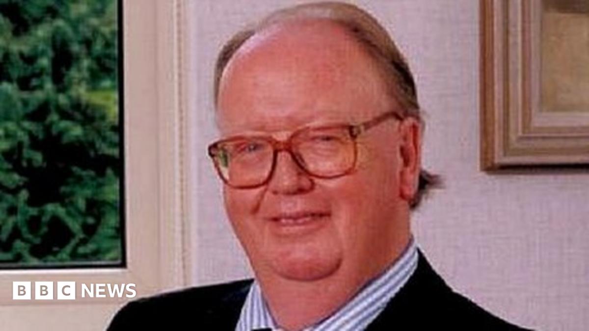 Food group's Gordon Baxter CBE dies at age of 95 - BBC News