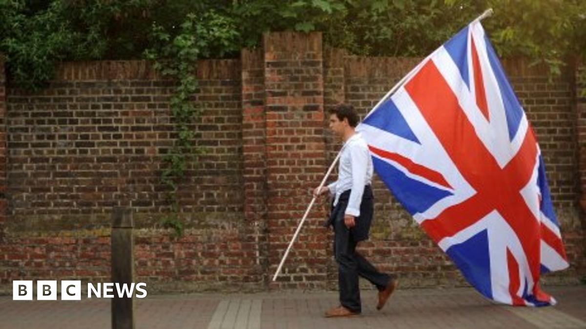 Shorter .uk web address idea shelved by Nominet - BBC News