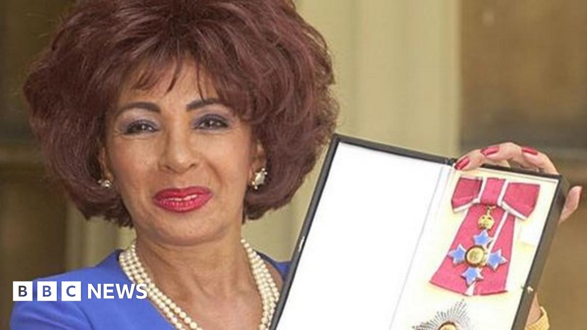 St David Awards: Welsh honours system announced - BBC News