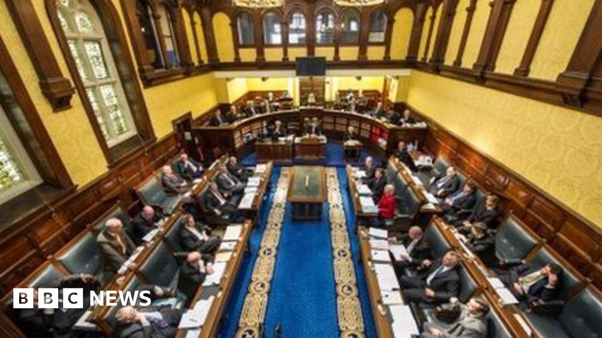 House of Keys to elect new Legislative Council members - BBC News