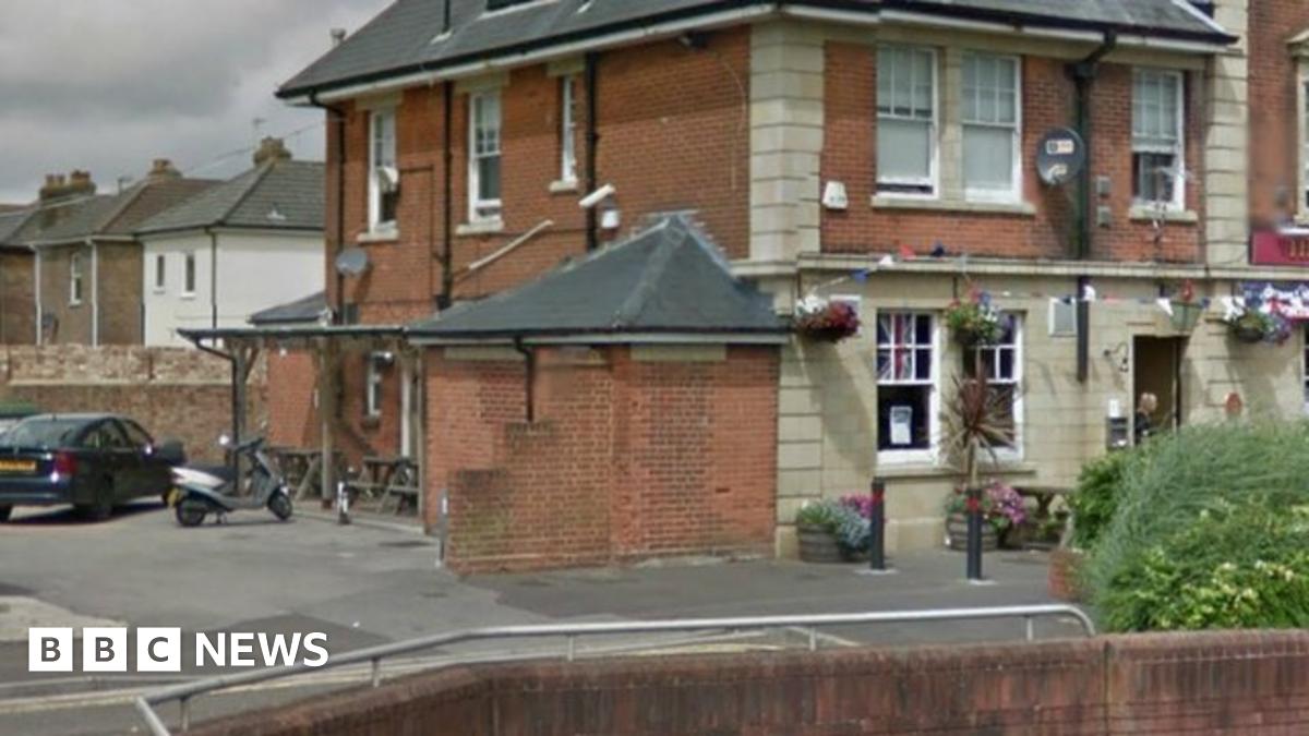 Saved 'drunk sets light to kitchen drawer to keep warm' - BBC News