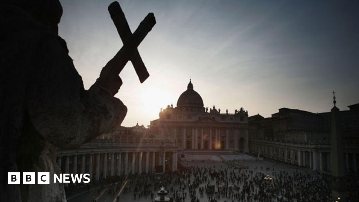 What is the chance of lightning striking St Peter's? - BBC News