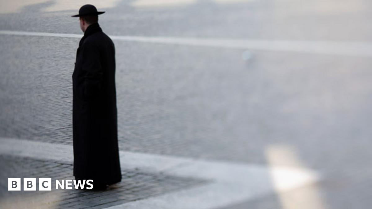 Is it even possible to live a celibate life? - BBC News