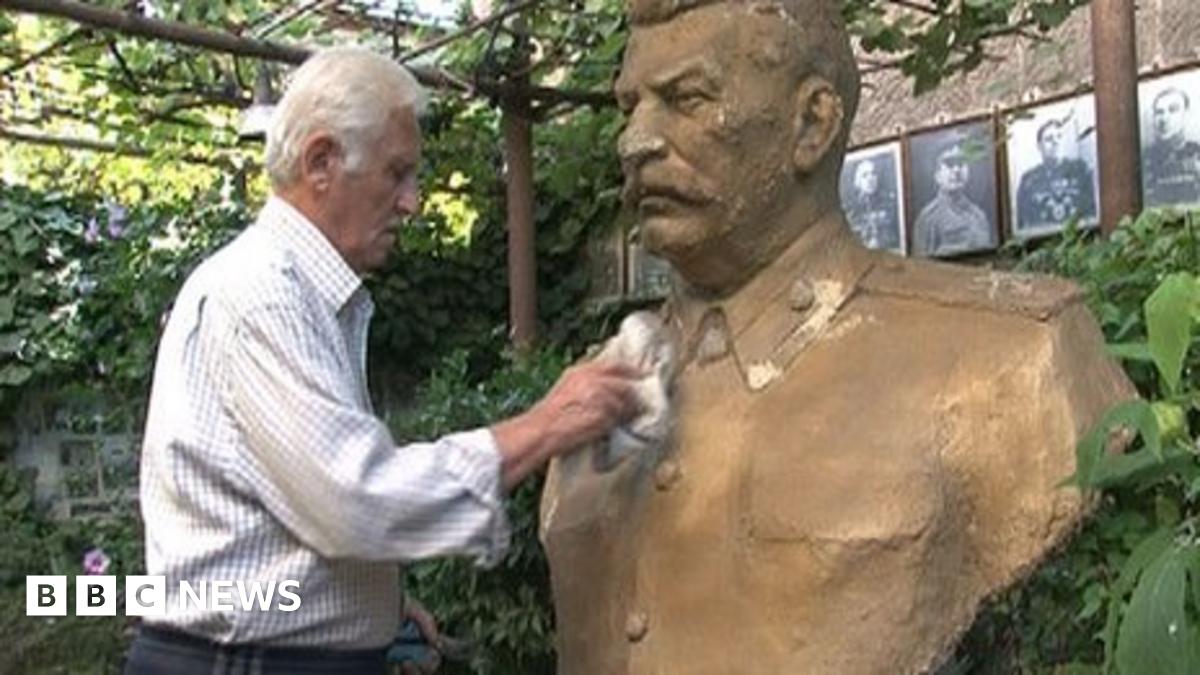 Stalin anniversary: Georgian supporters leap to defence - BBC News