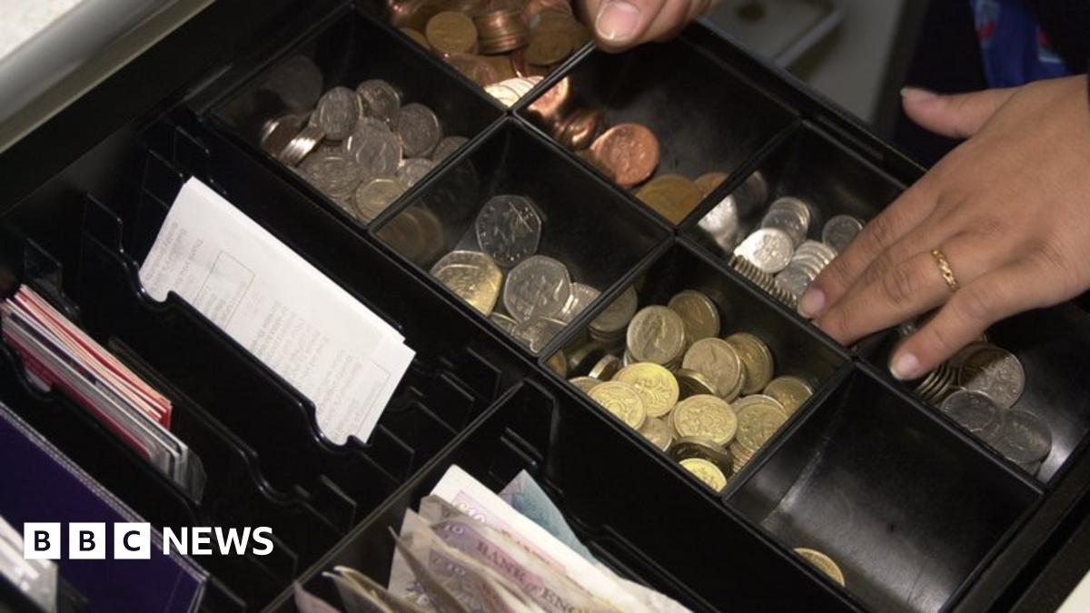 UK retail sales grew at fastest rate for years in February - BBC News