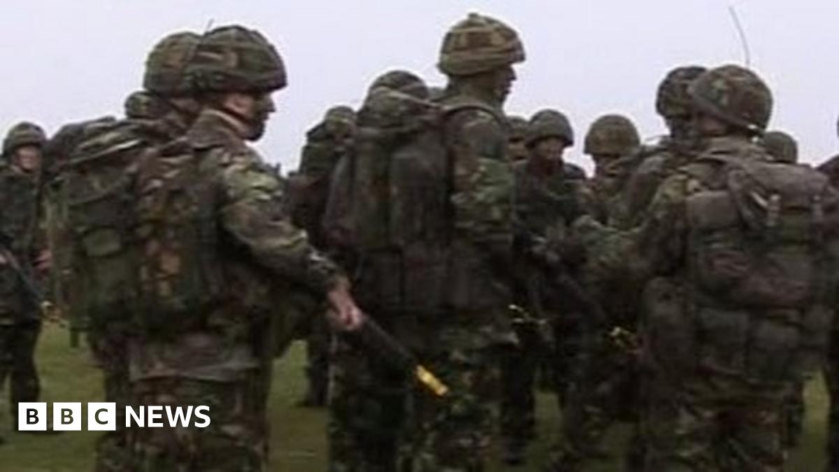 Defence cuts: Northern Ireland to lose up to 120 Army jobs - BBC News