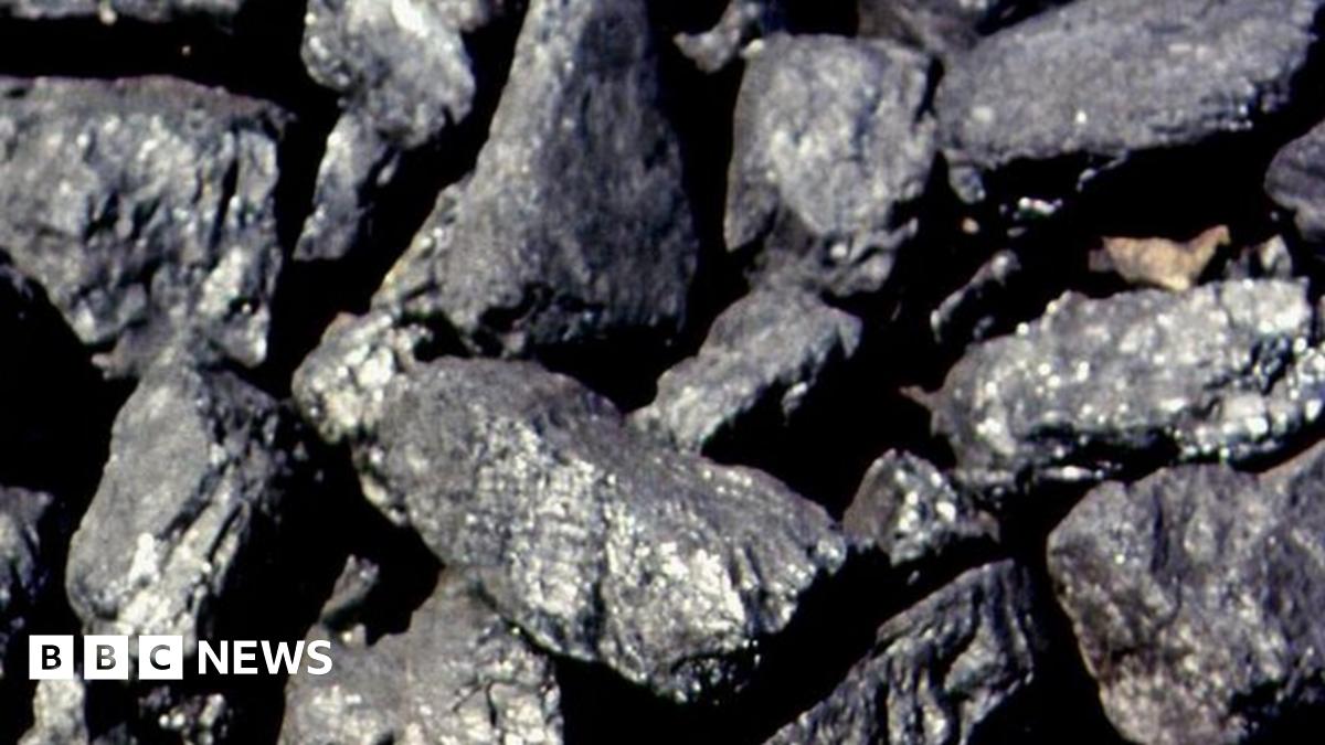 Red ink and black stuff - BBC News