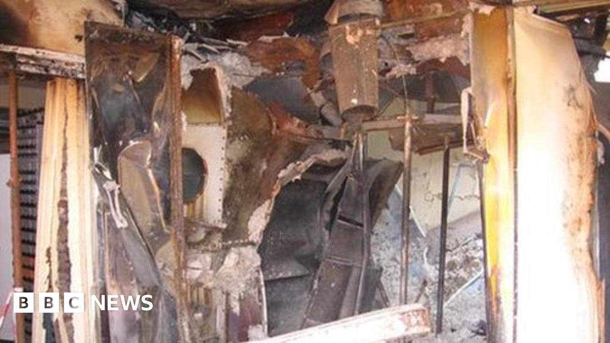 Andrew Jones Pies fine for fatal gas oven explosion - BBC News