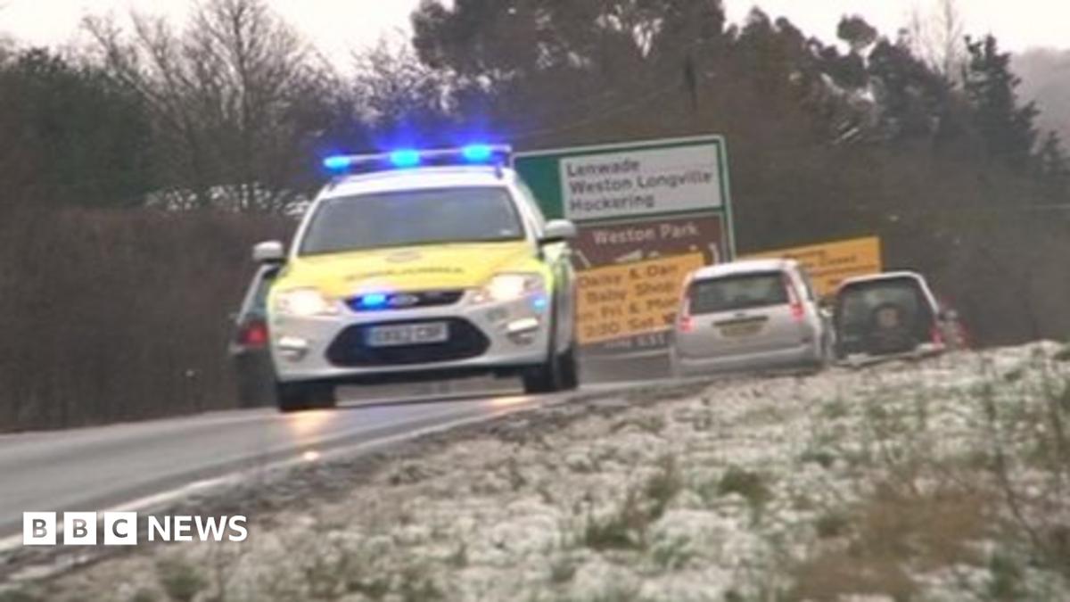 Norfolk road crashes leave five dead in 48 hours - BBC News