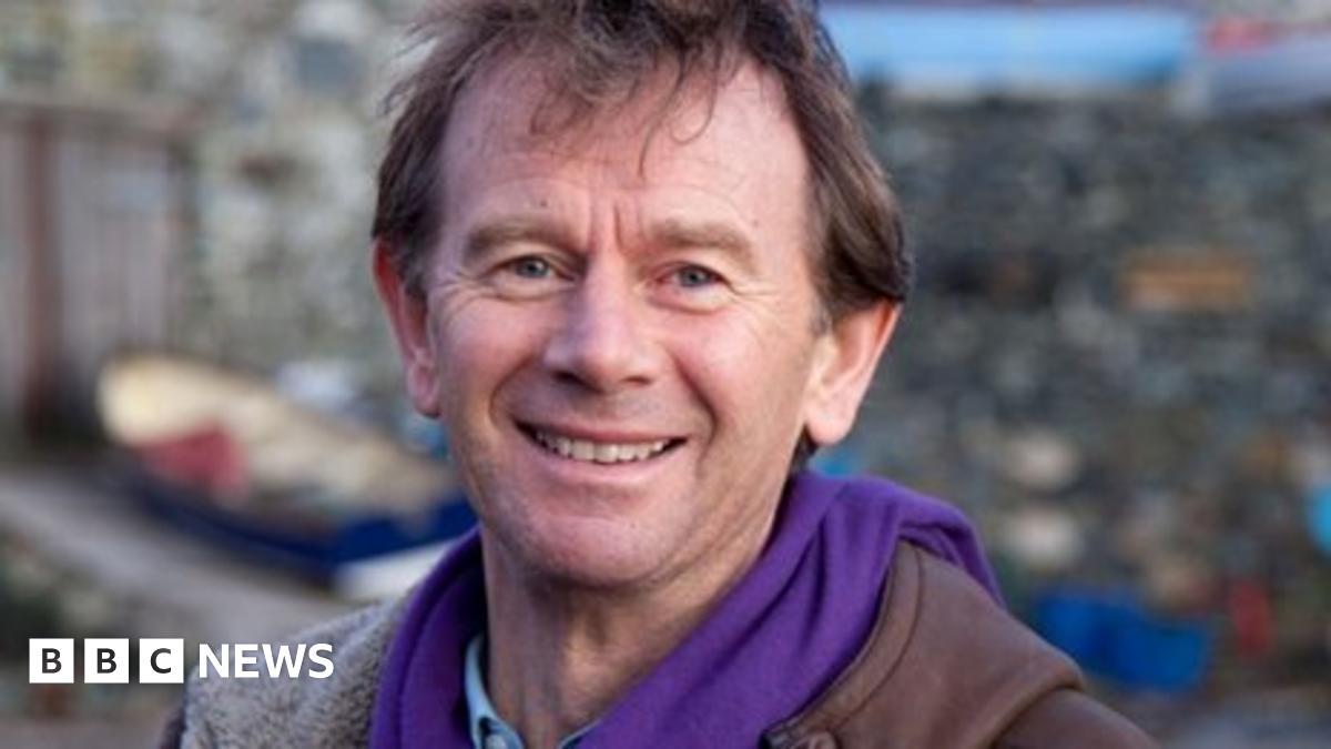 TV historian Michael Wood to join University of Manchester - BBC News