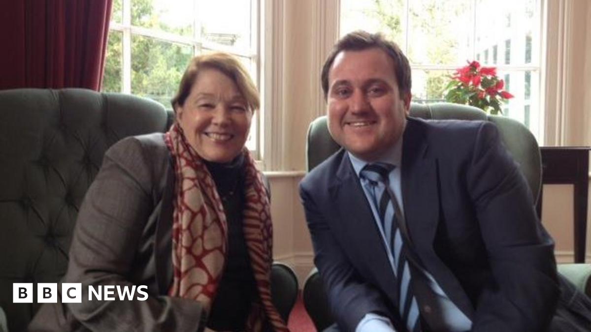 Launceston College students remember 9/11 rescuer Rick Rescorla - BBC News