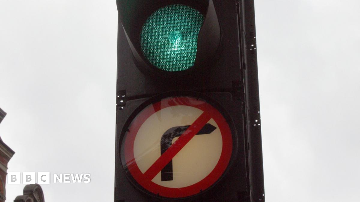 Surrey traffic scheme 'hitlist' revealed by council - BBC News