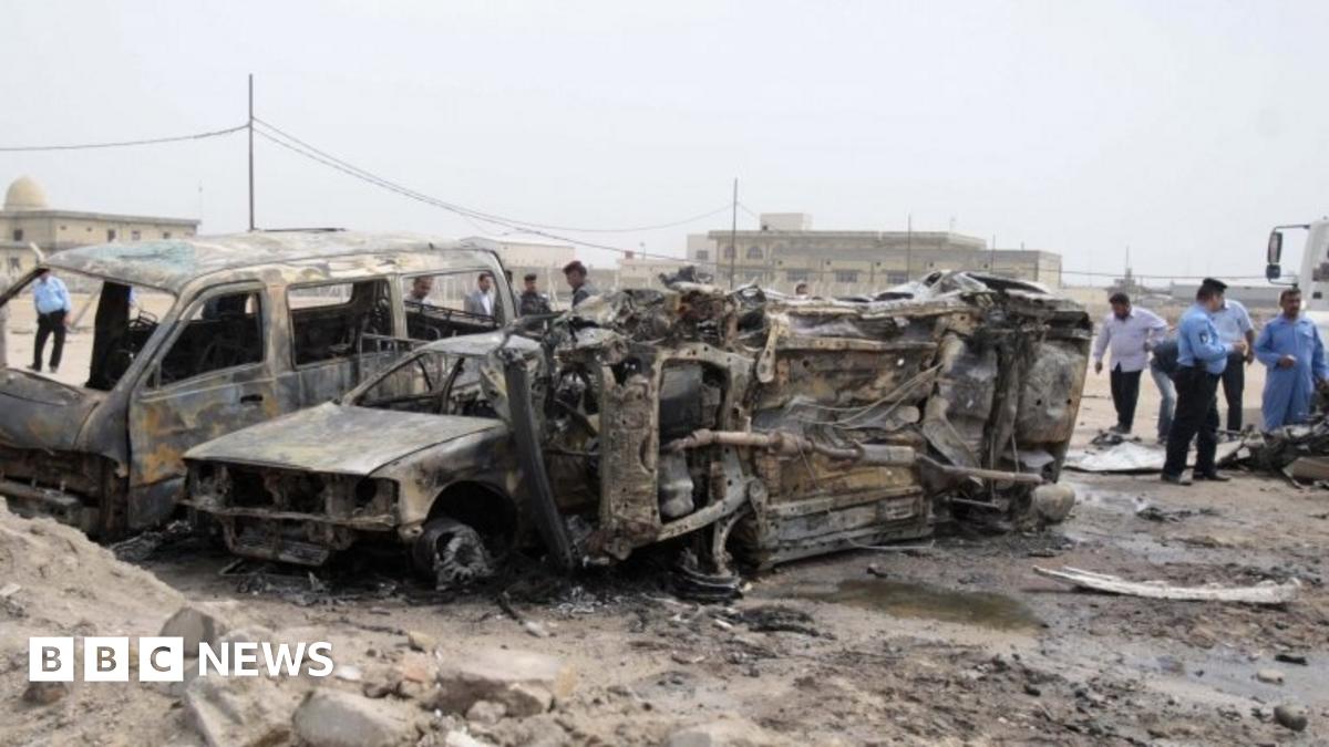 Iraq car bomb kills 10 near Basra as anniversary nears - BBC News