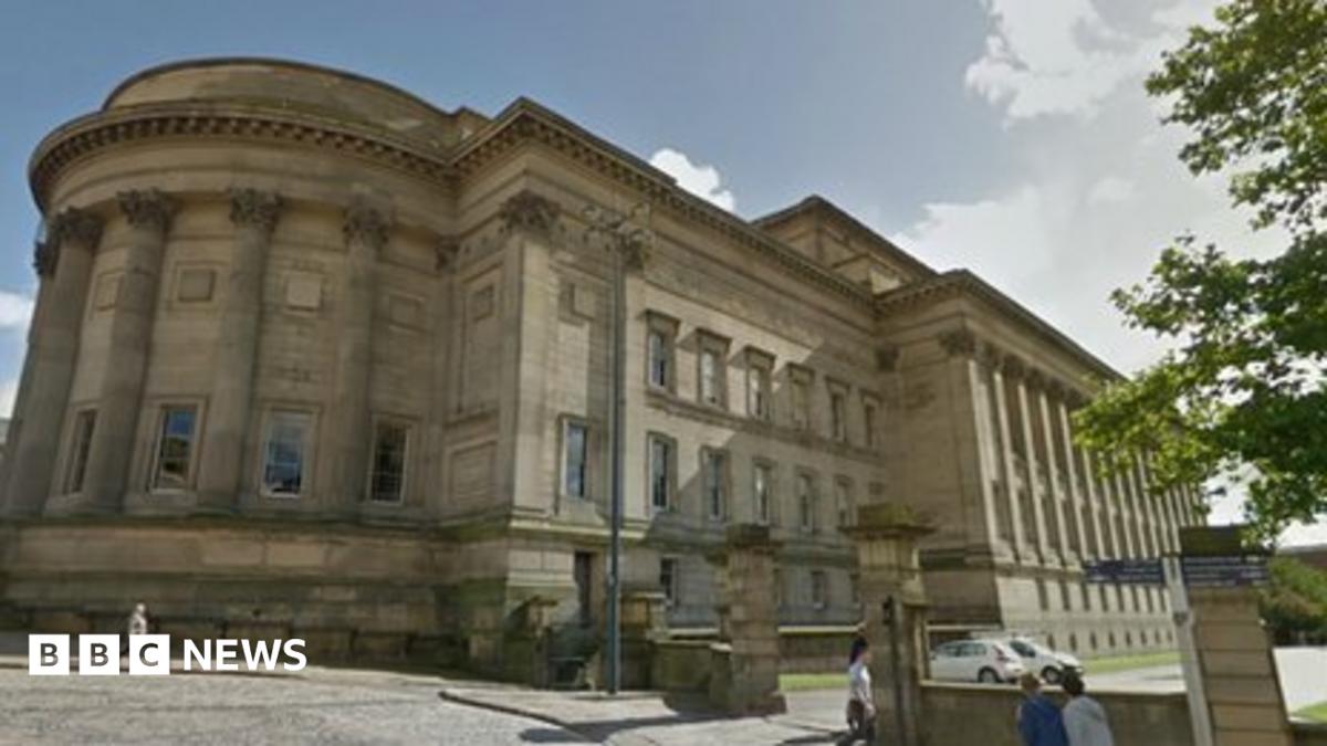 Groom arrest halts Liverpool 'sham wedding' ceremony - BBC News