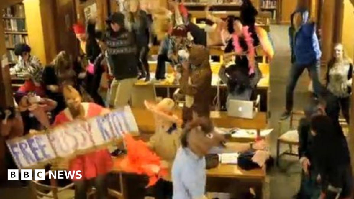 Oxford Uni Harlem Shake: College defends 'sacking' - BBC News