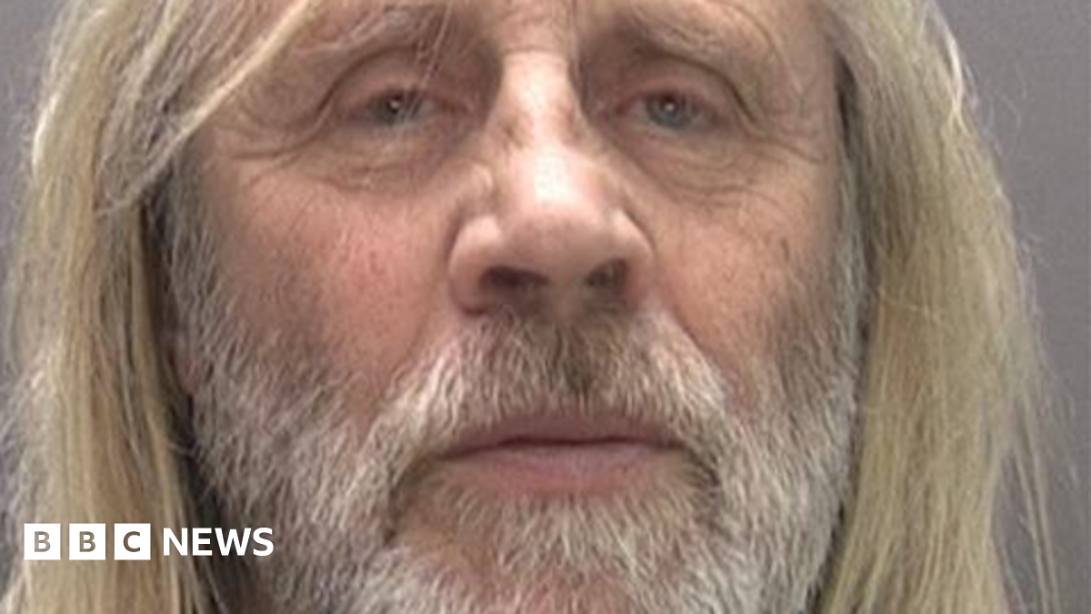 Gillian Rennie murder: Brian Mason jailed for life - BBC News