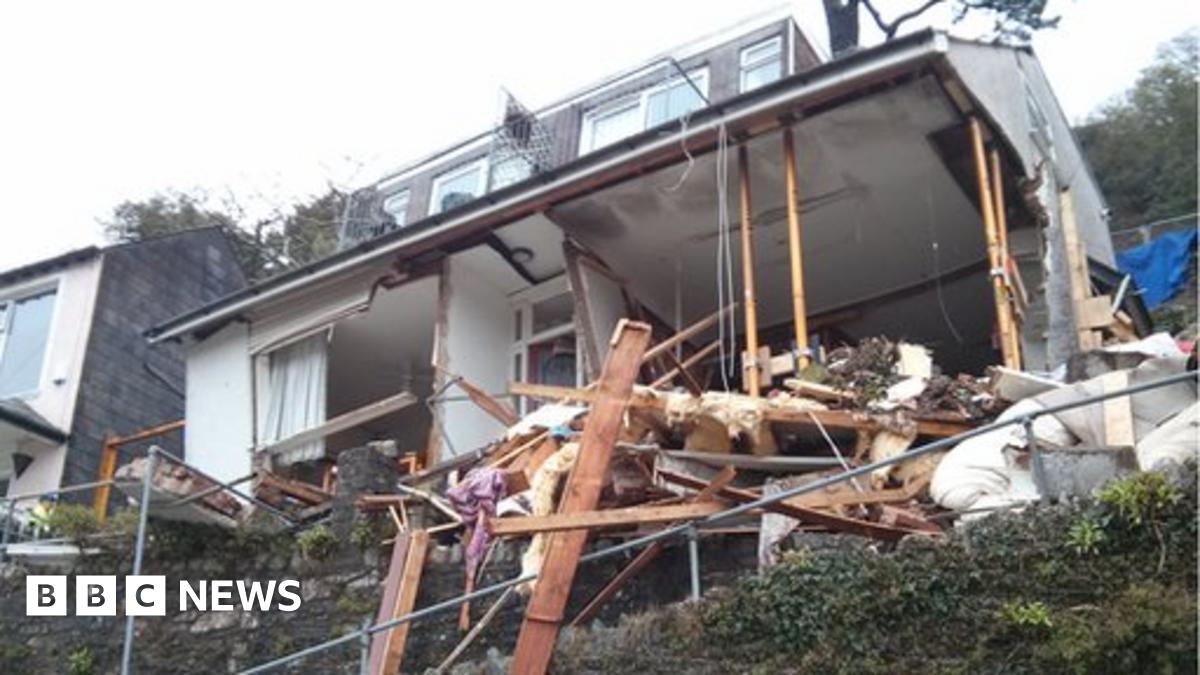 Looe house collapse: Dossier outlined residents' fears - BBC News