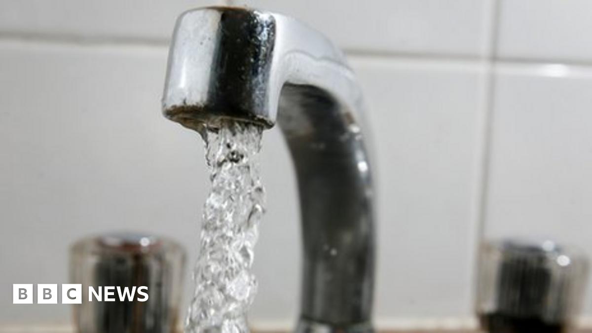 Northumbrian Water begins Eaglescliffe water works - BBC News