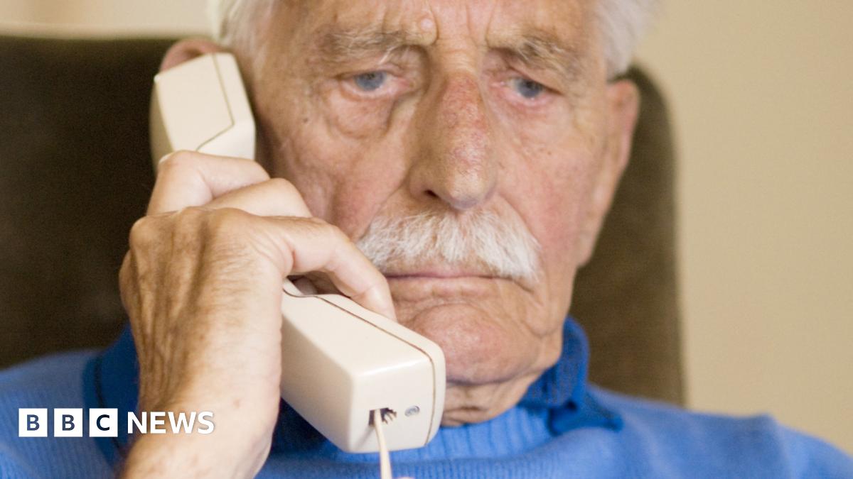 NHS 111 caller waited 11 hours for call back - BBC News