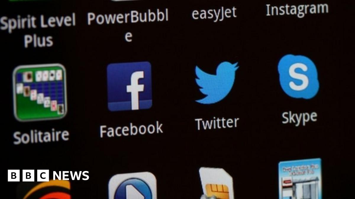 Saudi Arabia 'threatens Skype ban' - BBC News