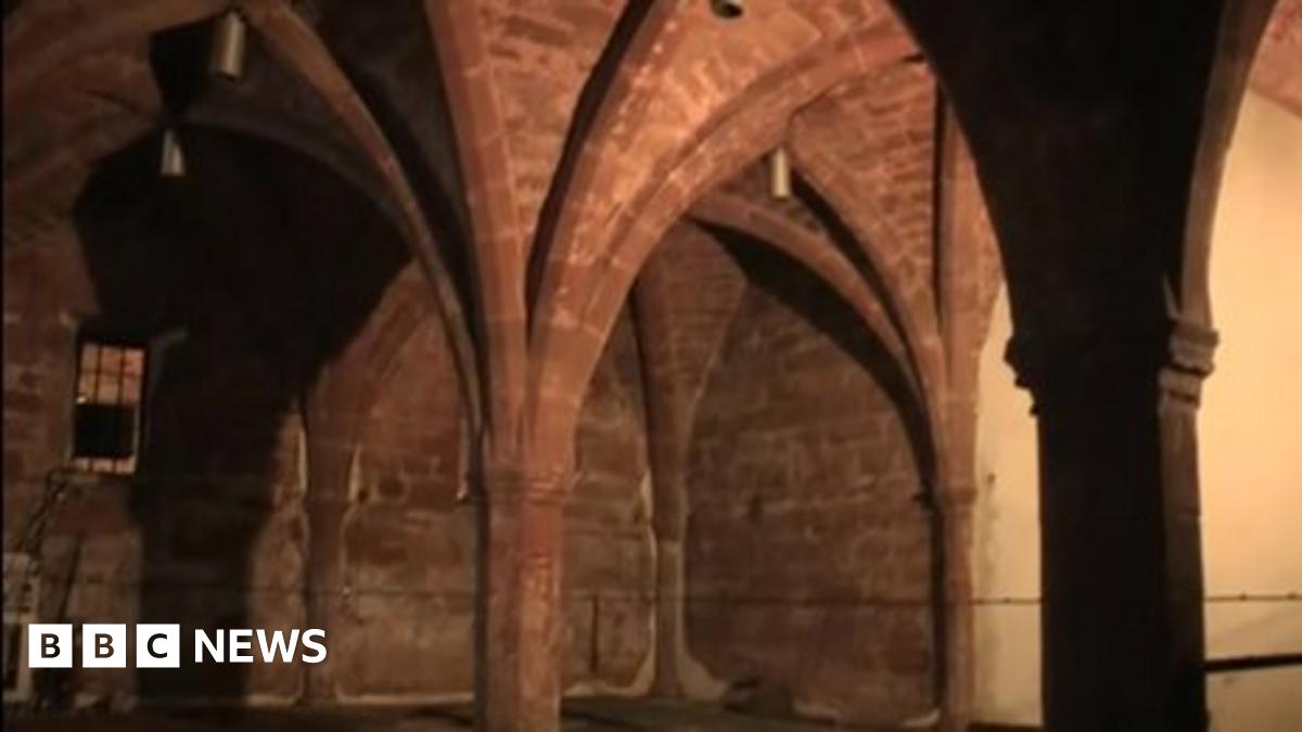 Coventry's bombed cathedral crypts discovered - BBC News