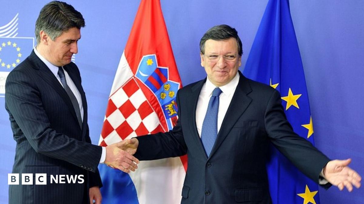 Croatians vote for their first EU parliament members - BBC News