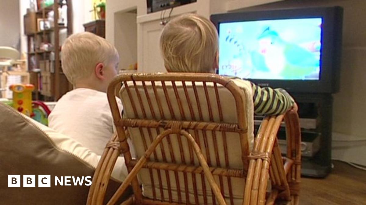 Coral gambling advert broadcast on Cartoon Network - BBC News