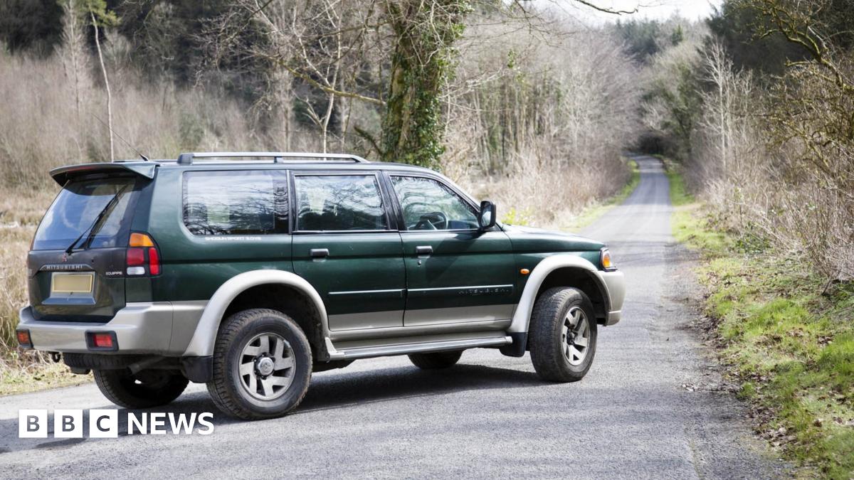 Alert near Rosslea, Fermanagh, continues for third day - BBC News