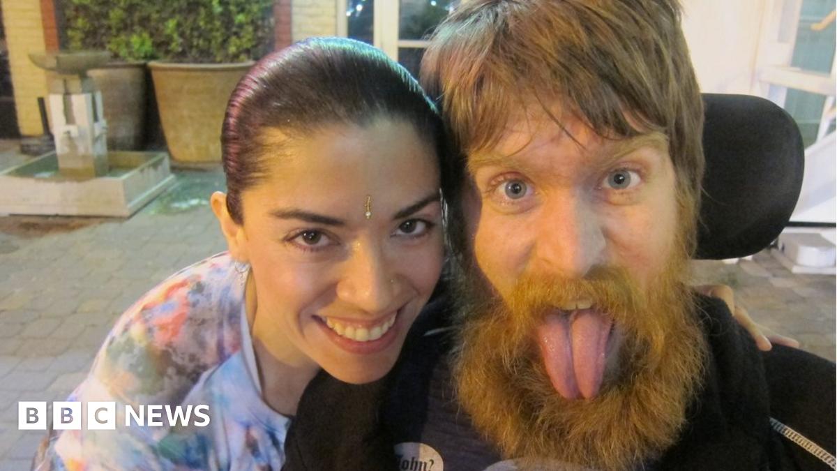 Tomas Young: Suicidal veteran takes parting shot at Bush - BBC News