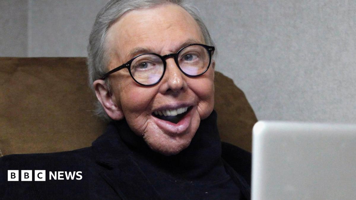 Critic Roger Ebert to limit film reviews due to cancer - BBC News