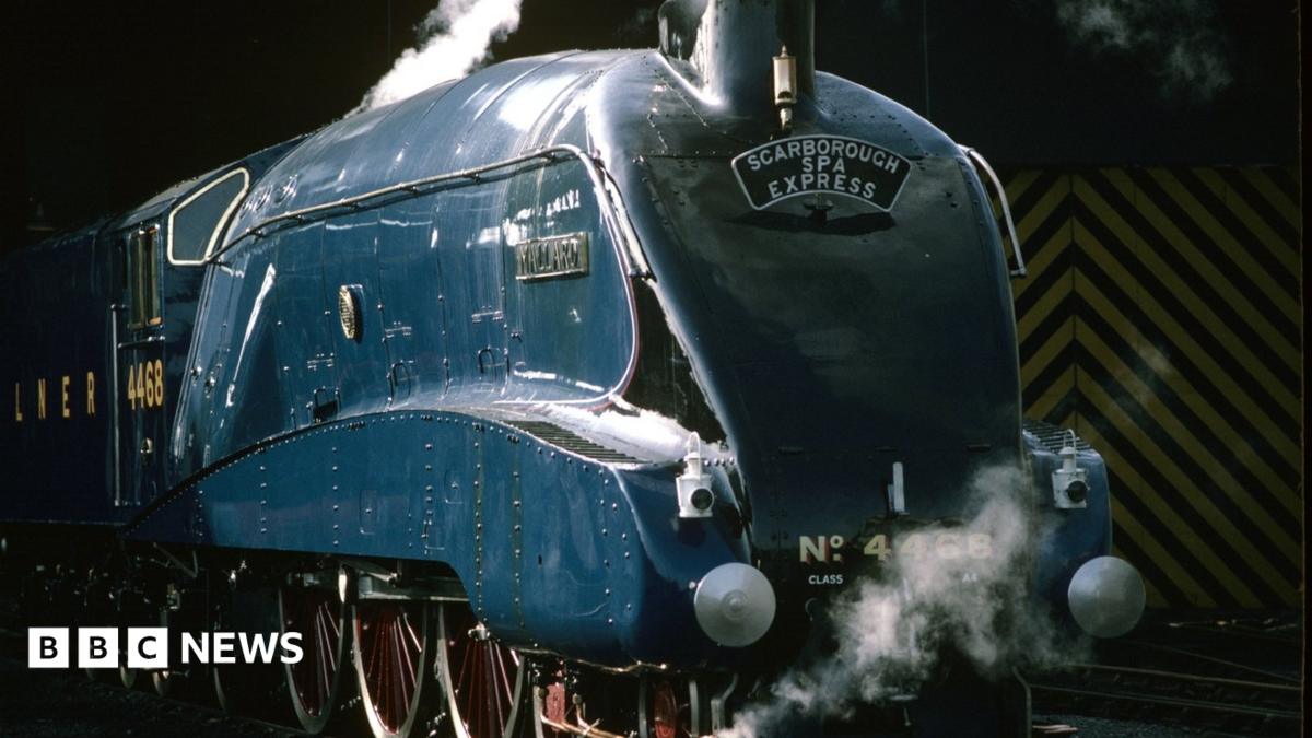 Mallard locomotive gets engineering heritage award - BBC News