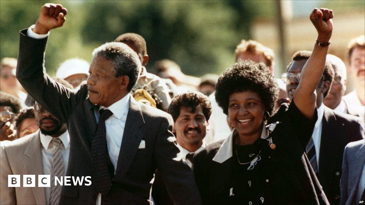 Nelson Mandela death: A life in pictures - BBC News