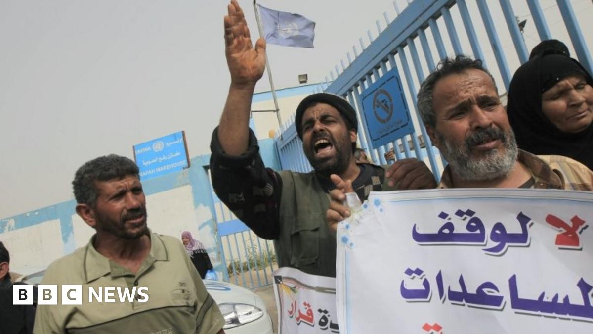 UN reopens Gaza food centres after compound attack - BBC News