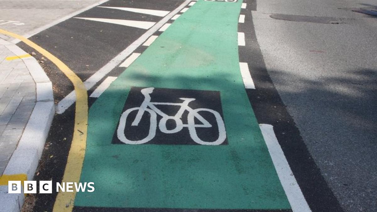 Walton and Leatherhead cycle lanes get £1.6m boost - BBC News
