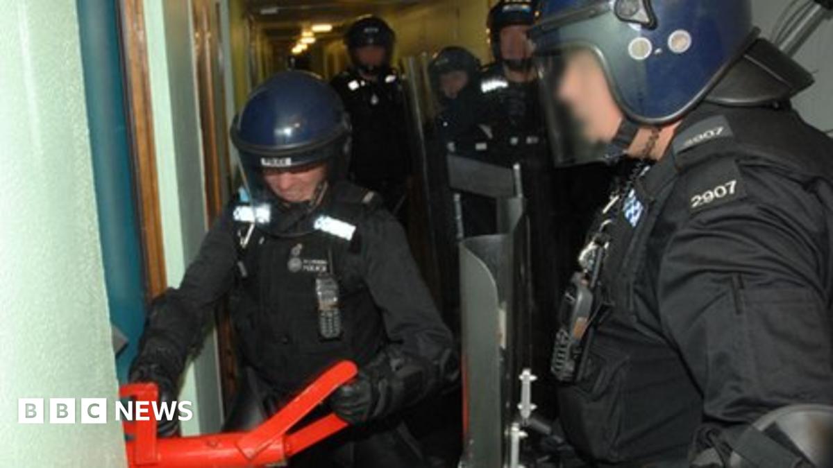 Pair arrested after raids in Clackmannanshire and Fife areas. - BBC News