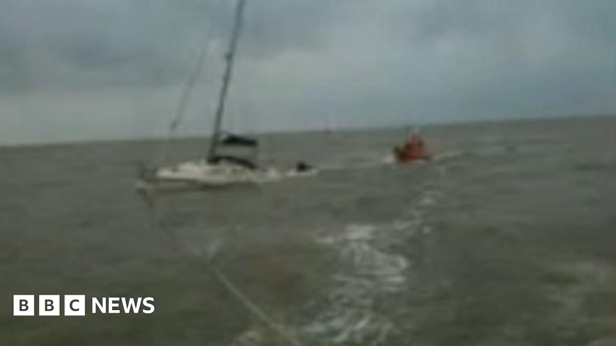 Dover Coastguard rescue three from yacht off Ramsgate - BBC News