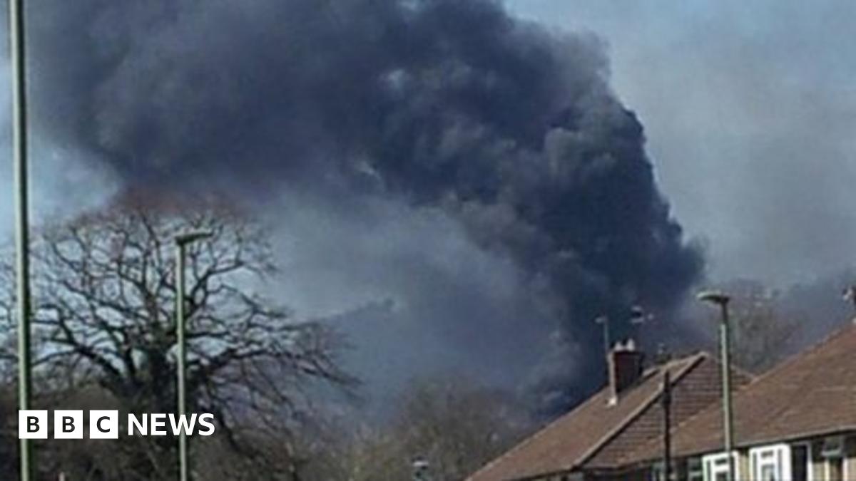 Cross Keys fire: GLJ Recycling Newtown estate inquiry - BBC News