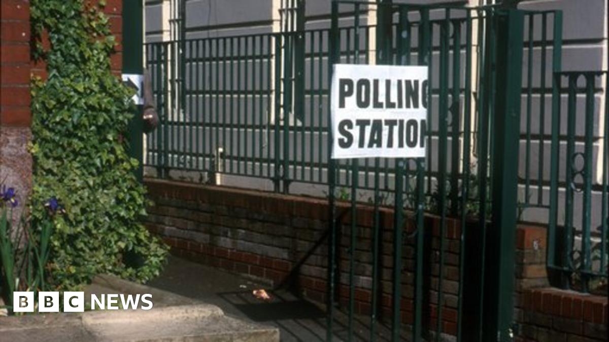 Wickham candidate's BNP link leads to UKIP expulsion - BBC News