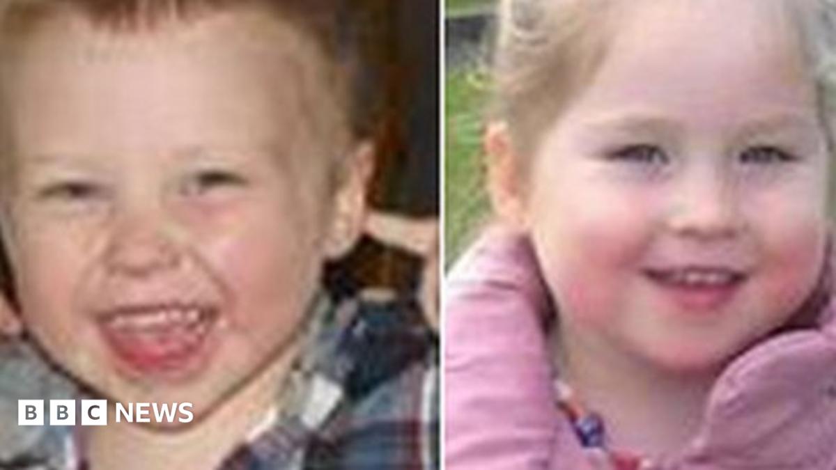 Prestatyn fire: Father speaks of loss of two children - BBC News