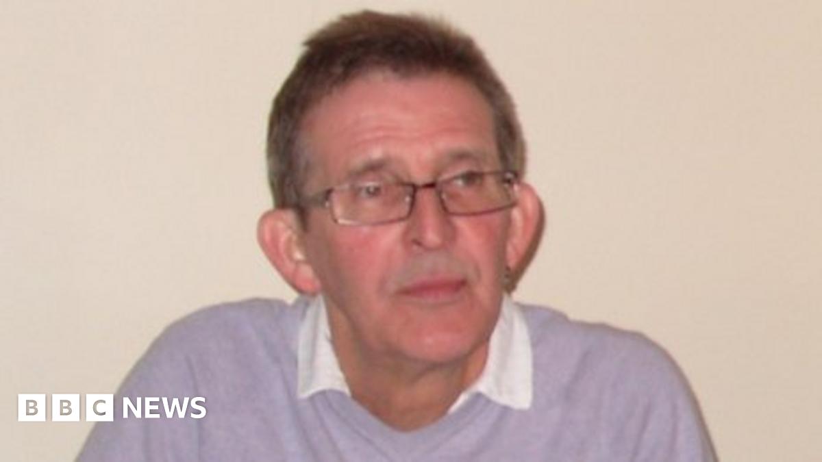 Michael Polding 'offered to marry' murder accused - BBC News