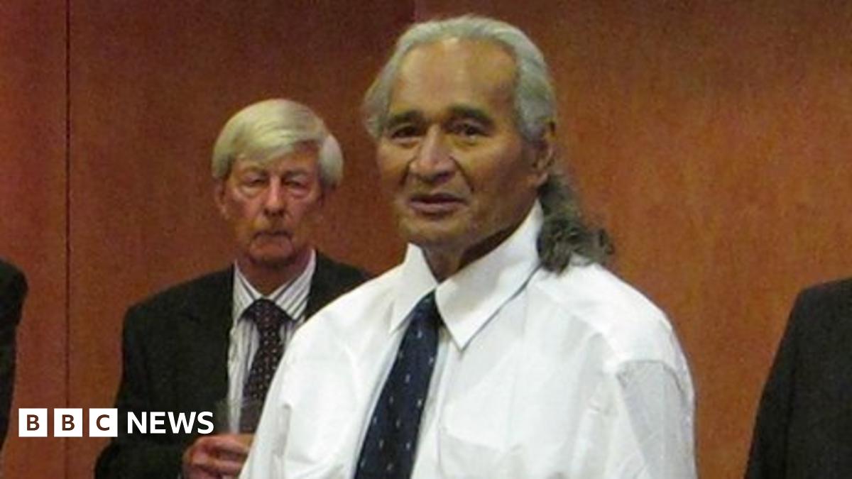 SAS man Fred Marafono remembered at Hereford Cathedral - BBC News