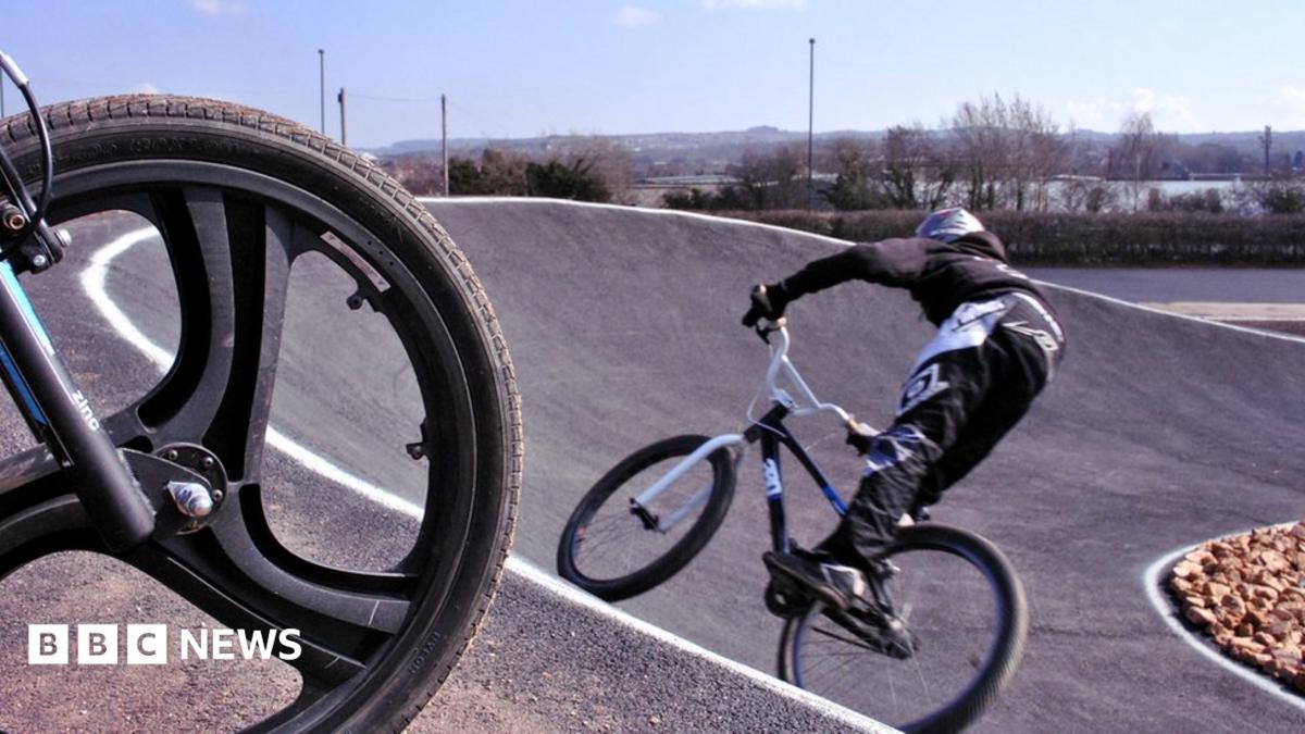 Bulwell BMX track gets official opening - BBC News