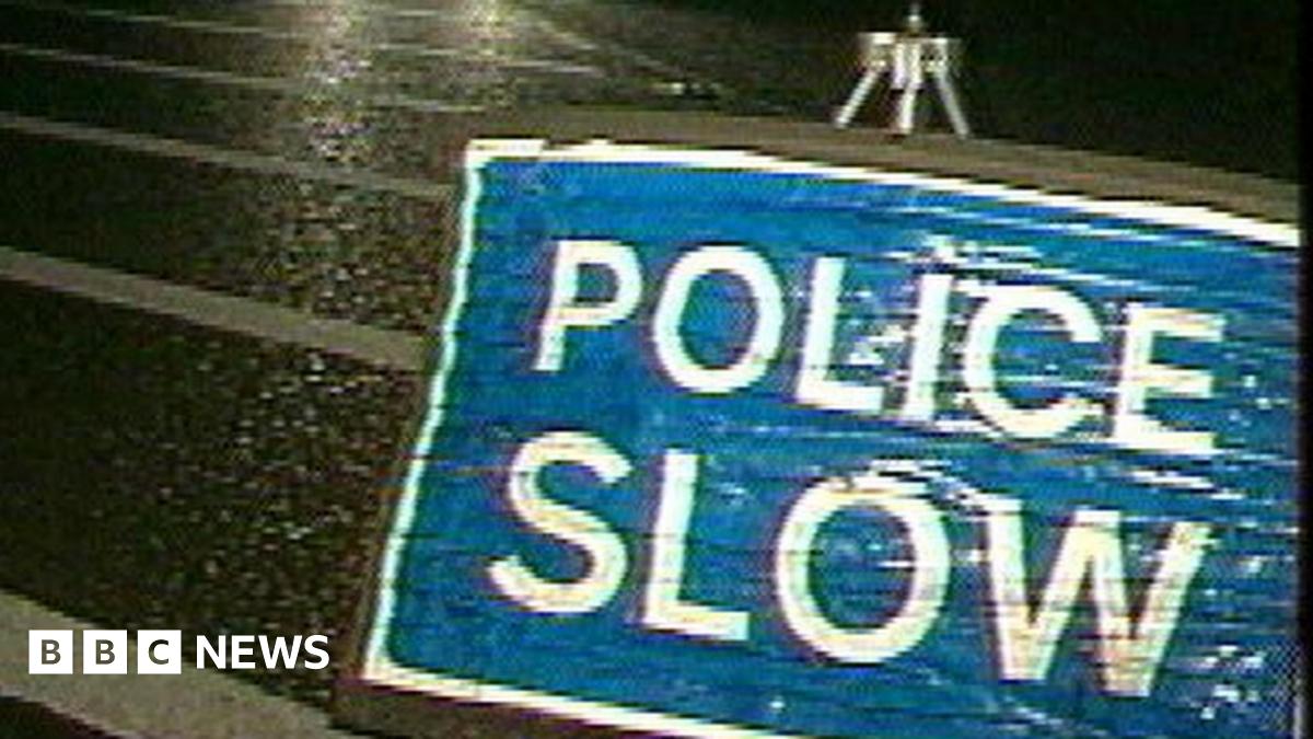 Essex fatal lorry crash causes A12 closure - BBC News