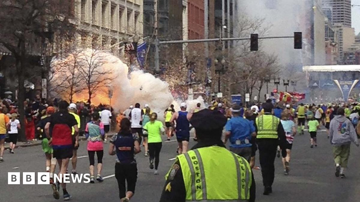 In pictures: Boston Marathon explosions - BBC News