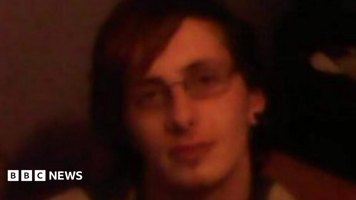 Michael Graham stab death: Boy in Scarborough court - BBC News