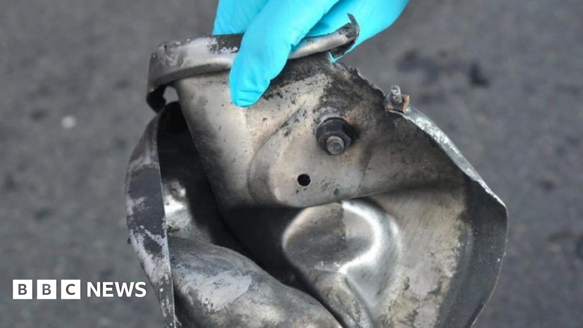 Q&A: Pressure cooker bombs - BBC News