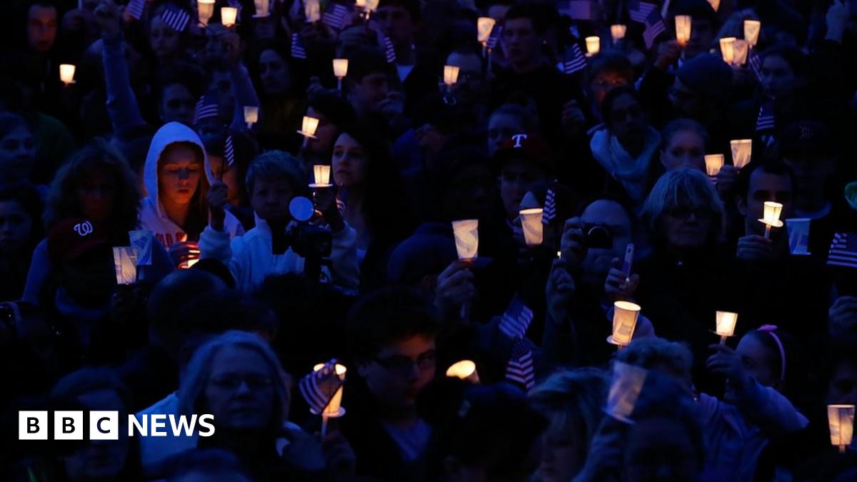 In pictures: Aftermath of the explosions - BBC News