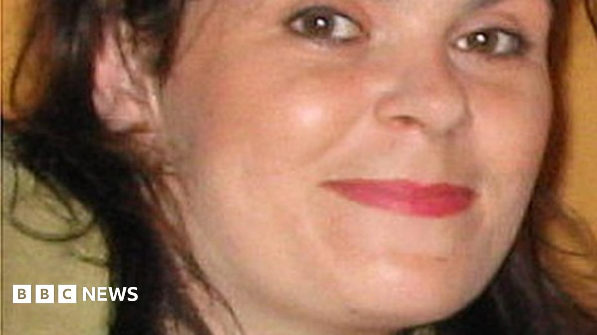 Dawn Warburton death: Man appears in court to deny killing - BBC News
