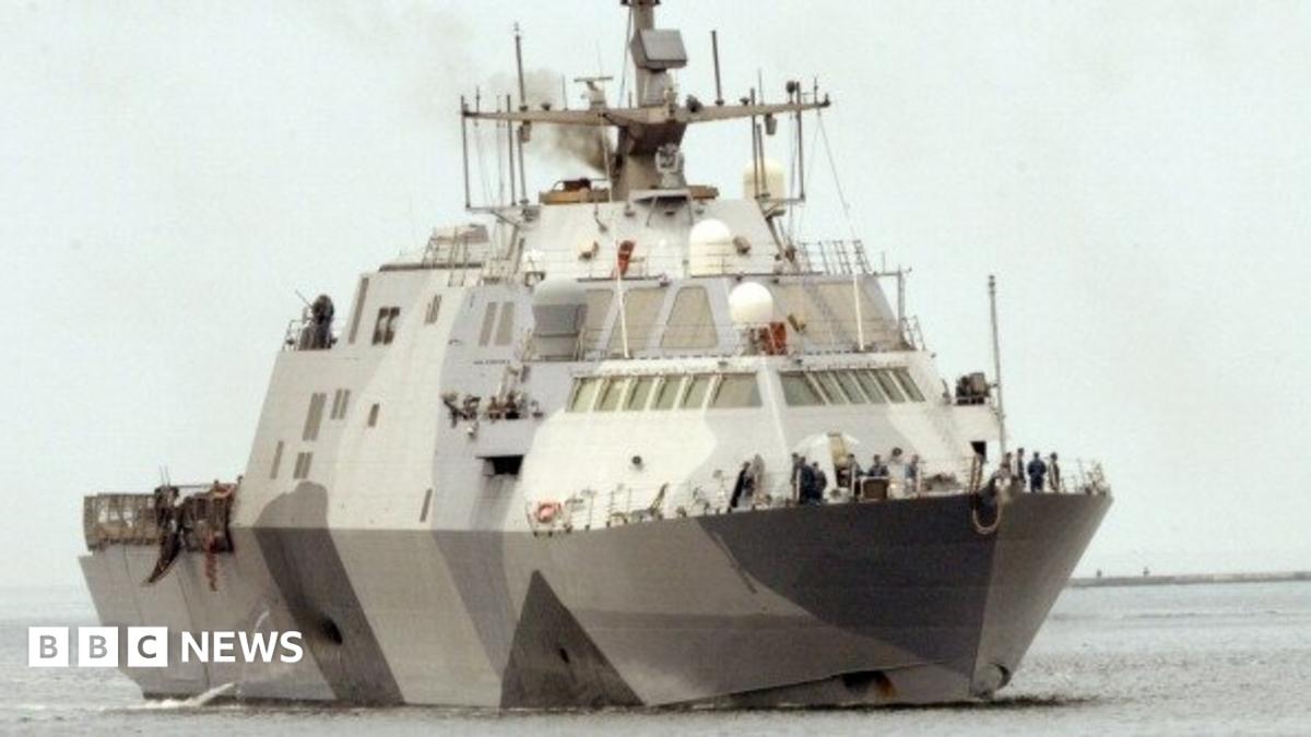USS Freedom arrives in Singapore as part of US 'pivot' - BBC News