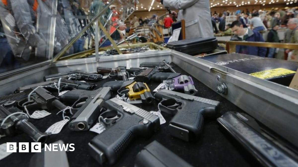 Obama attacks senators who rejected gun sale checks - BBC News